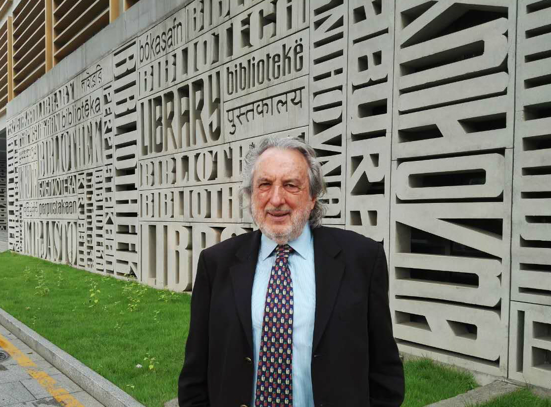 Hernán Lara ofrece conferencias en China sobre escritores mexicanos